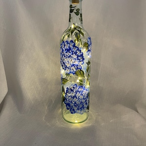 Hydrangeas Hand Painted Wine Bottle With Lights/tablescape Decor/home ...