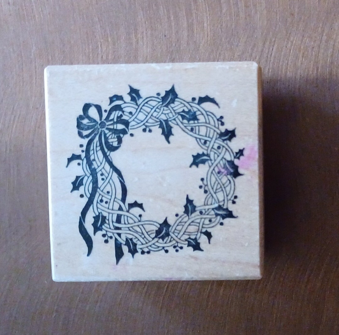 PSX Christmas Holly Leaf Wreath Vintage Wood Mounted Rubber Stamp Ultra ...