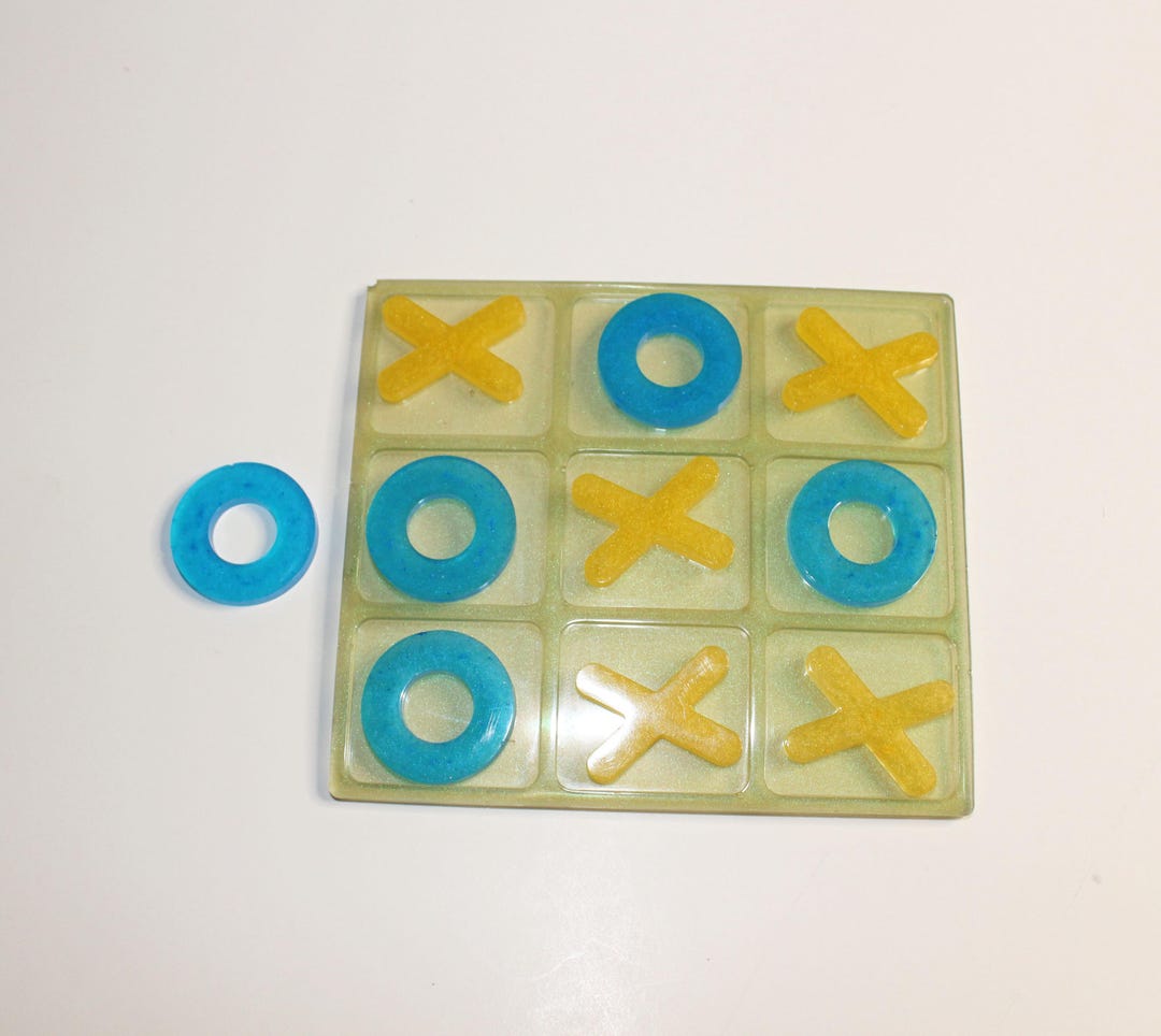 Resin Tic-tac-toe Board, on the Go Game - Etsy