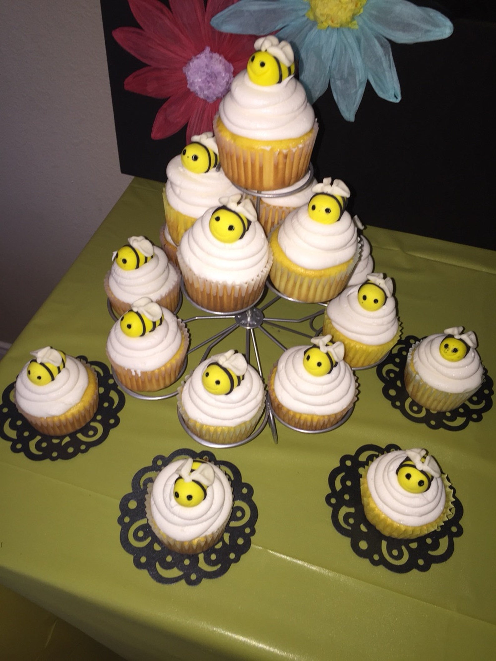 12 Edible - Bumble Bee Cake Toppers/ Fondant Cup Cake Topper/perfect ...