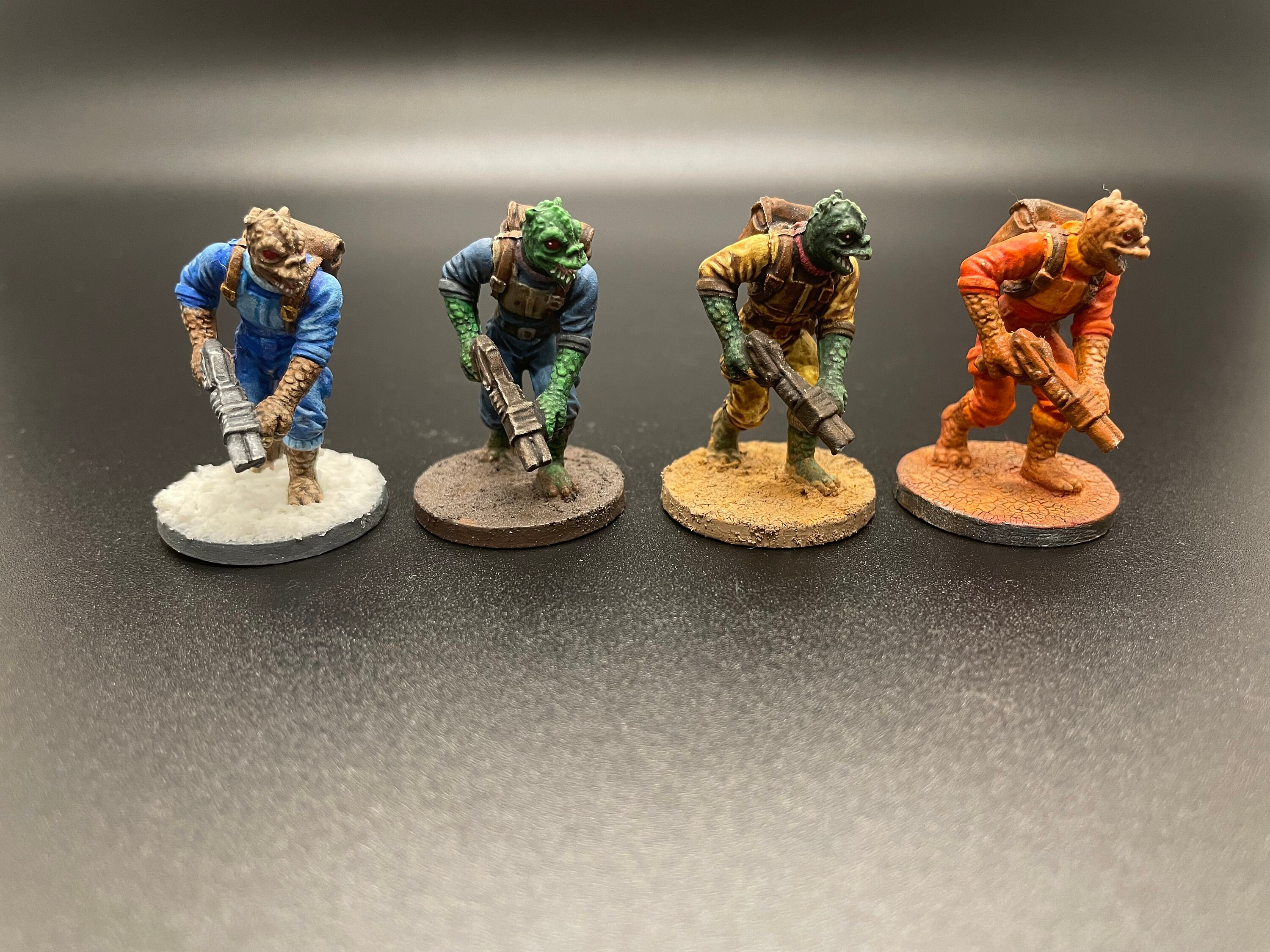 Hand Painted Trandoshan Hunter Miniature Set - Etsy