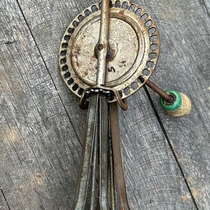 Vintage Hand Mixer/egg Beater - Etsy