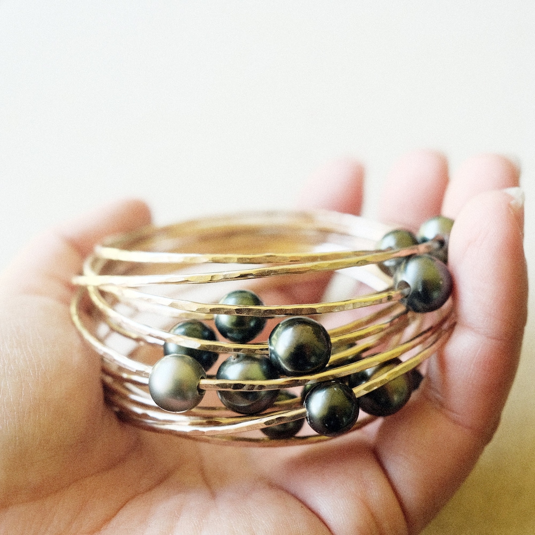 A-AA Grade Round Tahitian Pearl Shell Bangle Hammered Cuff Bracelet 14kt Gold Fill Made in ...