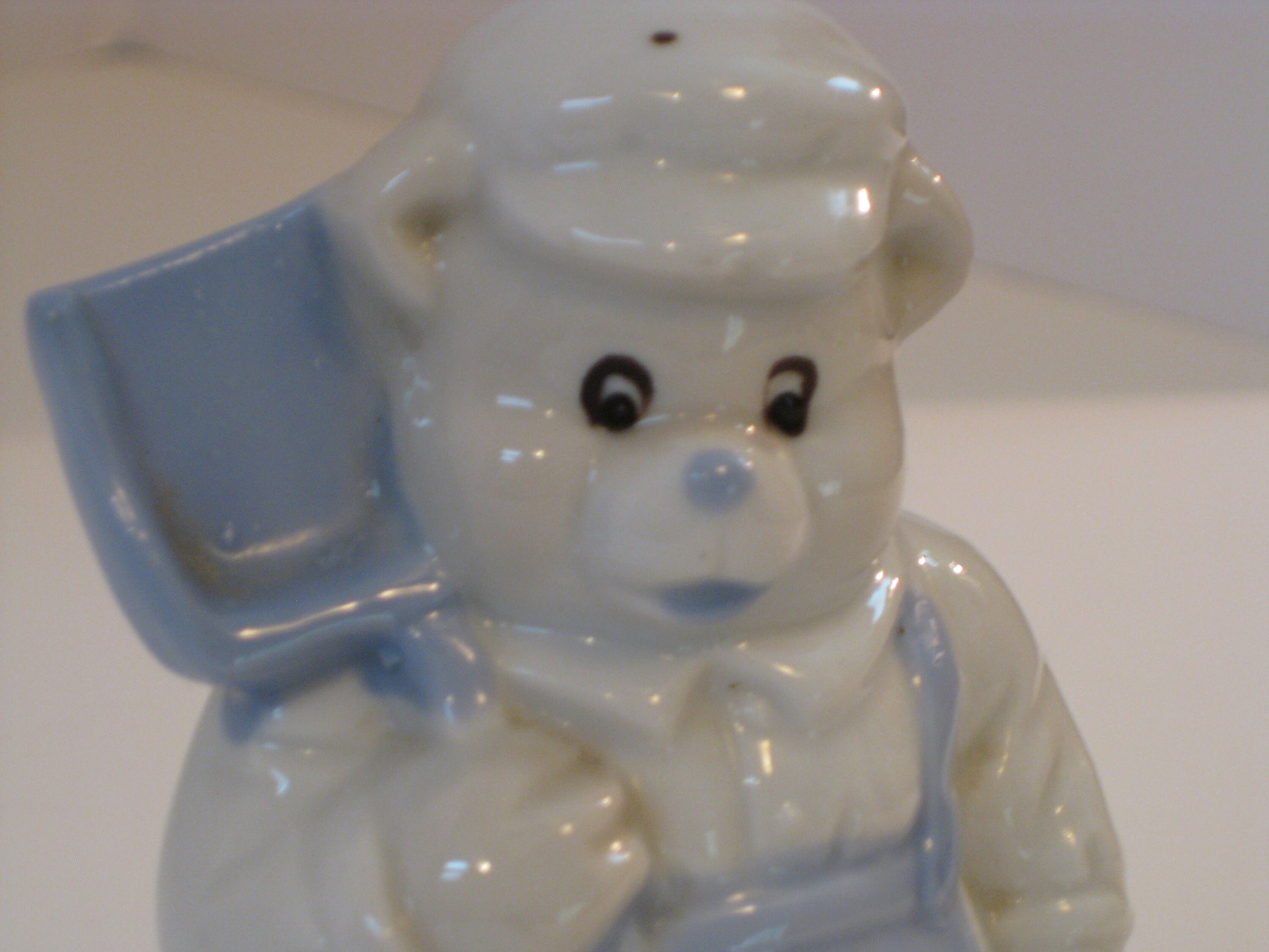 Vintage Jamestown China Chummy Bears-Bear with shovel - Etsy.de