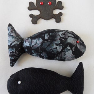 BAD ASS FISH Little Padded Fish Kit to Make Into a Garland, Novelty ...