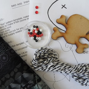 BAD ASS FISH Little Padded Fish Kit to Make Into a Garland, Novelty ...