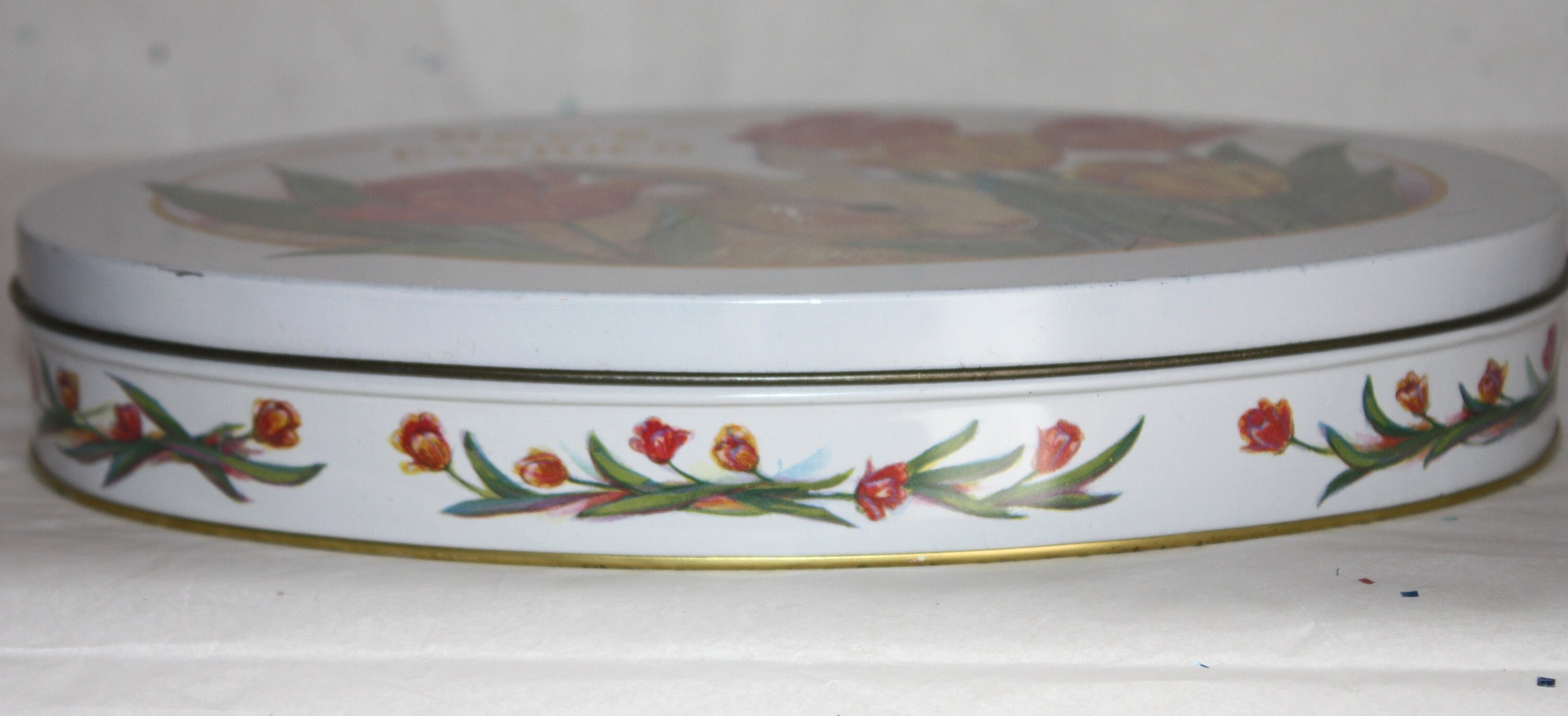 10 Wide Oval See's Candy Tin With Rabbit and Tulips - Etsy