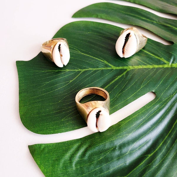 Cowrie Shell Ring - Etsy