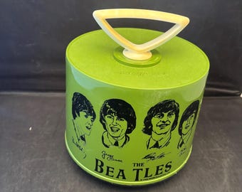 Vintage Hot Pink Disk Go Case With 45's From the 60s, 70s & 80s ...