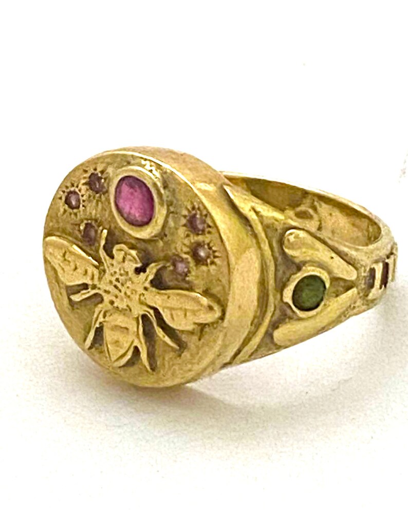 14K Gold Bee Signet Ring With Ruby Gemstones| Nature Inspired Bee Ring ...
