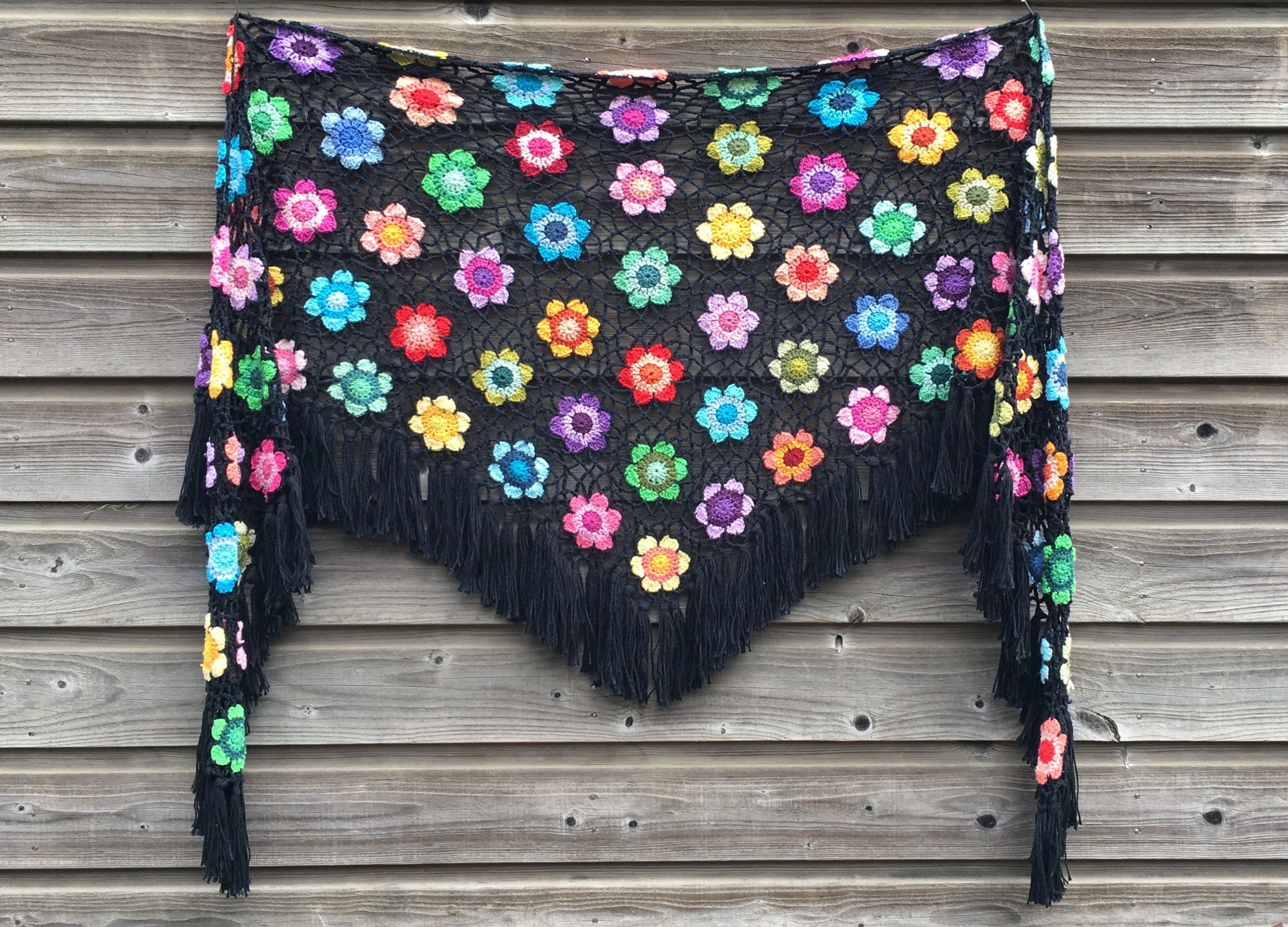 Happy Flower Shawl - Etsy