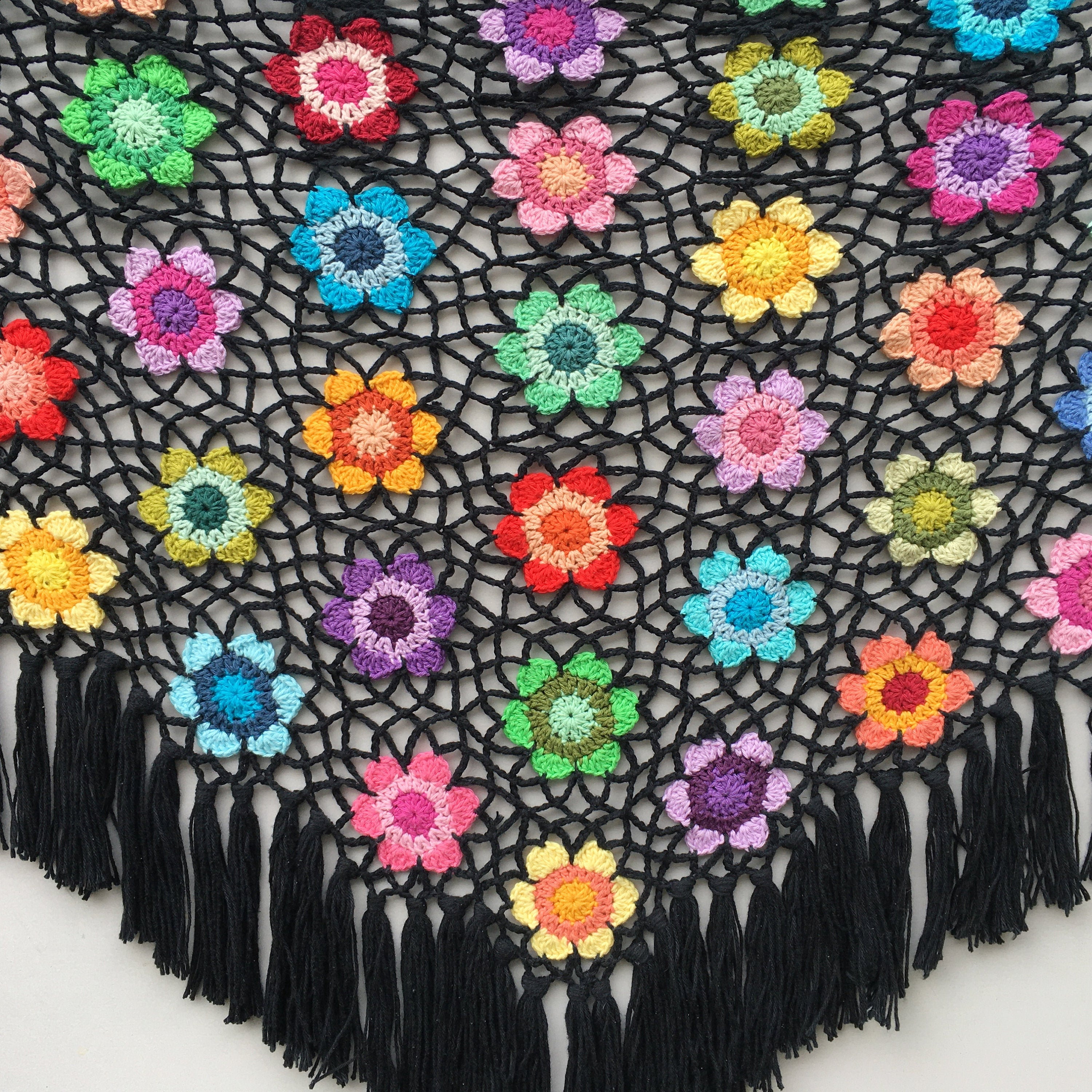 Happy Flower Shawl - Etsy