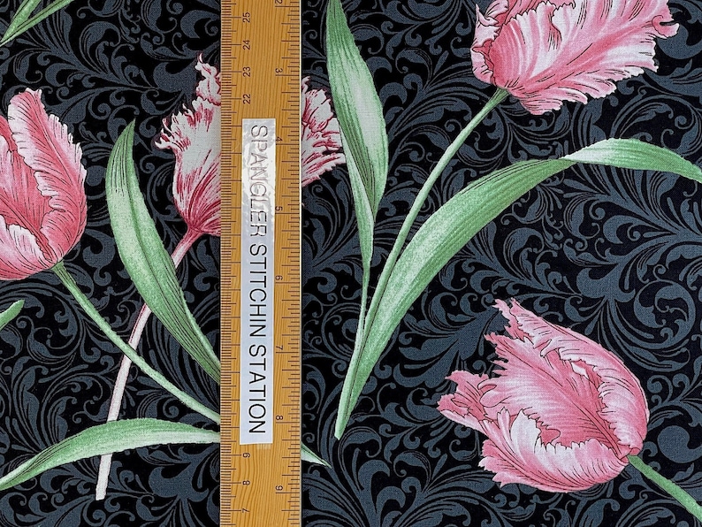 Tulip Fabric - Etched Tulips - Cotton Fabric - Quilting Fabric - FL-282 ...