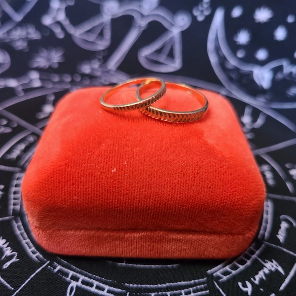 Haunted Ring - Etsy