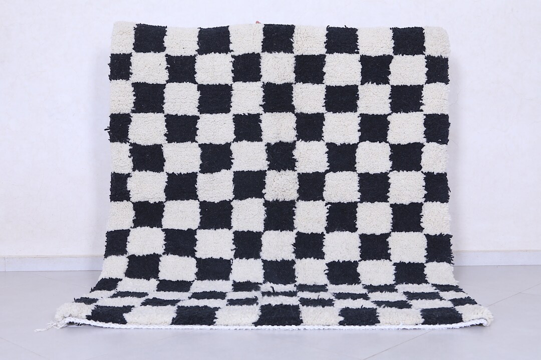 Moroccan Checkered Rug 5.5 X 5.9 Feet Black and White Rug Beni Ourain ...