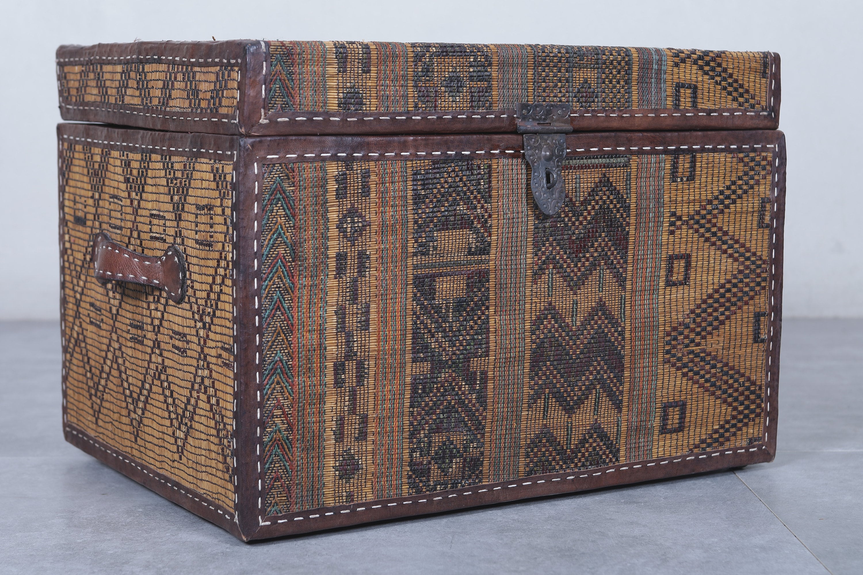 Vintage Tuareg Reed Chest – Handwoven African Storage Trunk - Boho ...