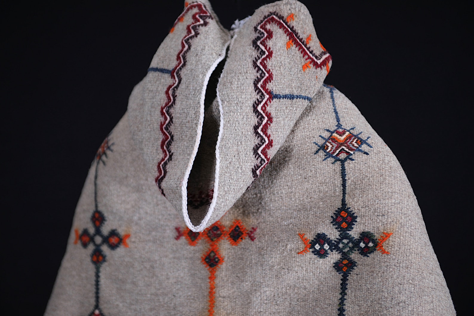 Handwoven Berber Burnous Cape – Gray Red Goat Wool Textile Wall Hanging ...