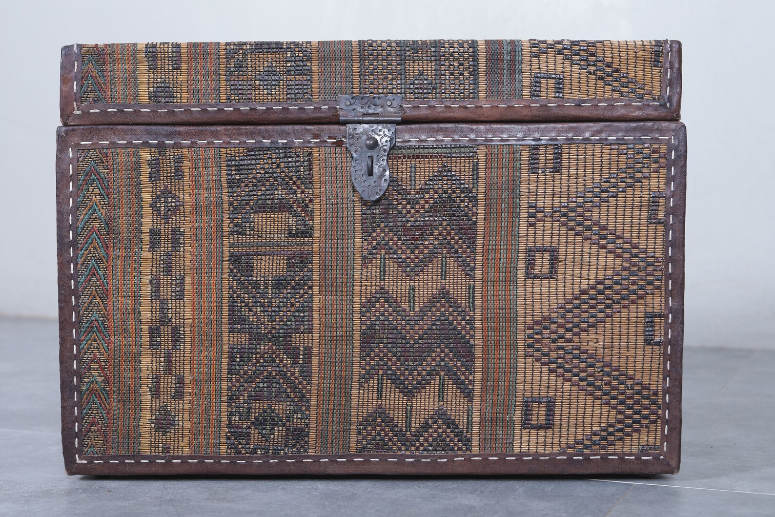 Vintage Tuareg Reed Chest – Handwoven African Storage Trunk - Boho ...