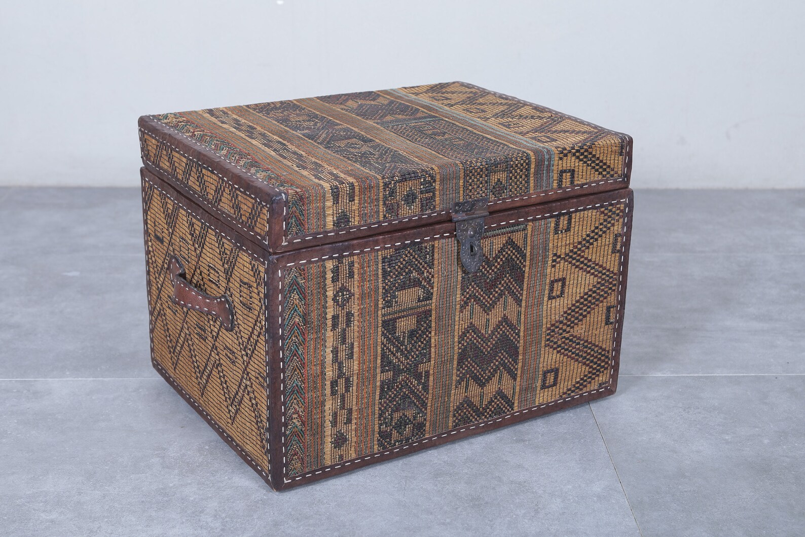 Vintage Tuareg Reed Chest – Handwoven African Storage Trunk - Boho ...