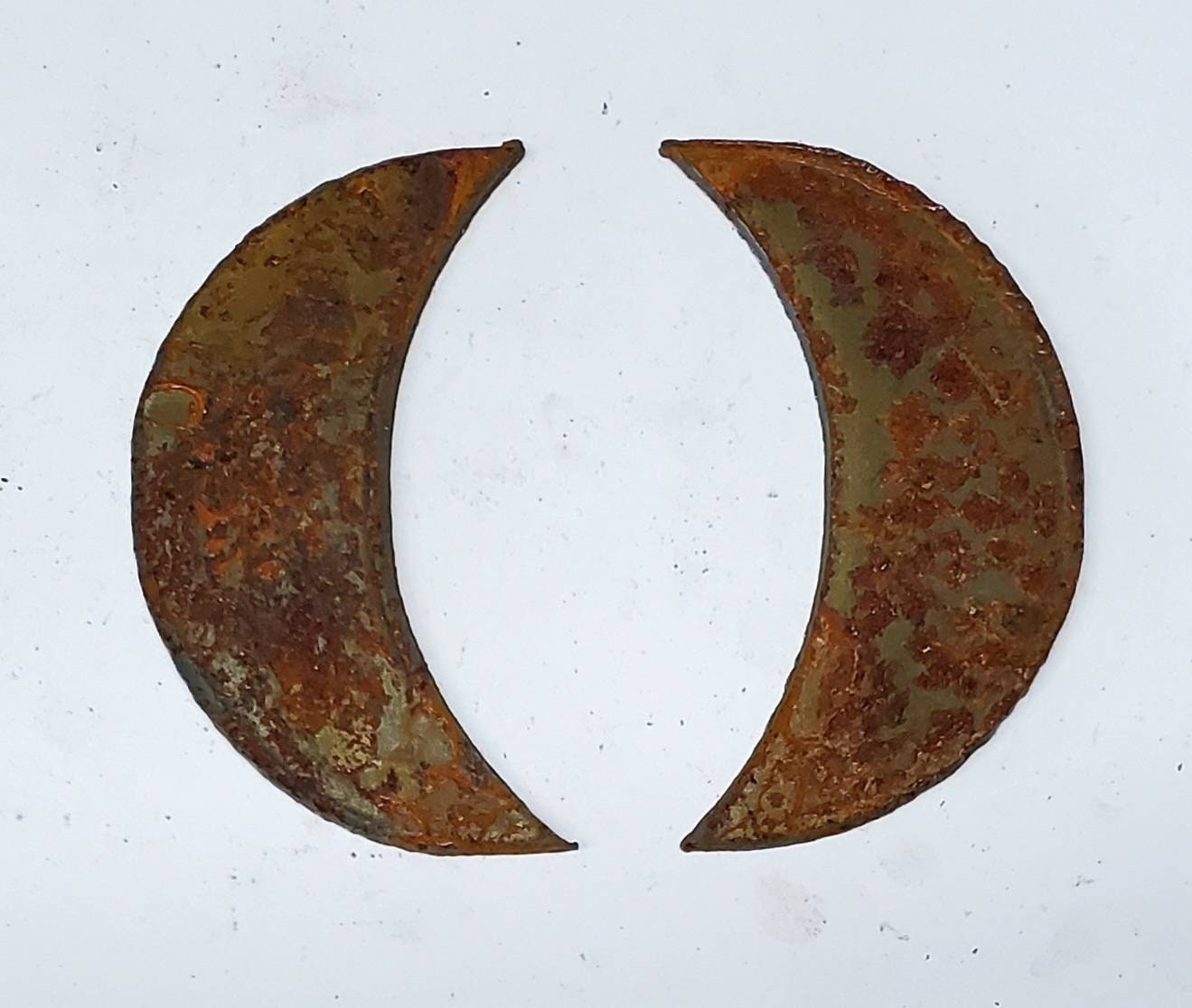 Lot Set of 2 Crescent Moon Shape 3 Inch Rusty Vintage - Etsy