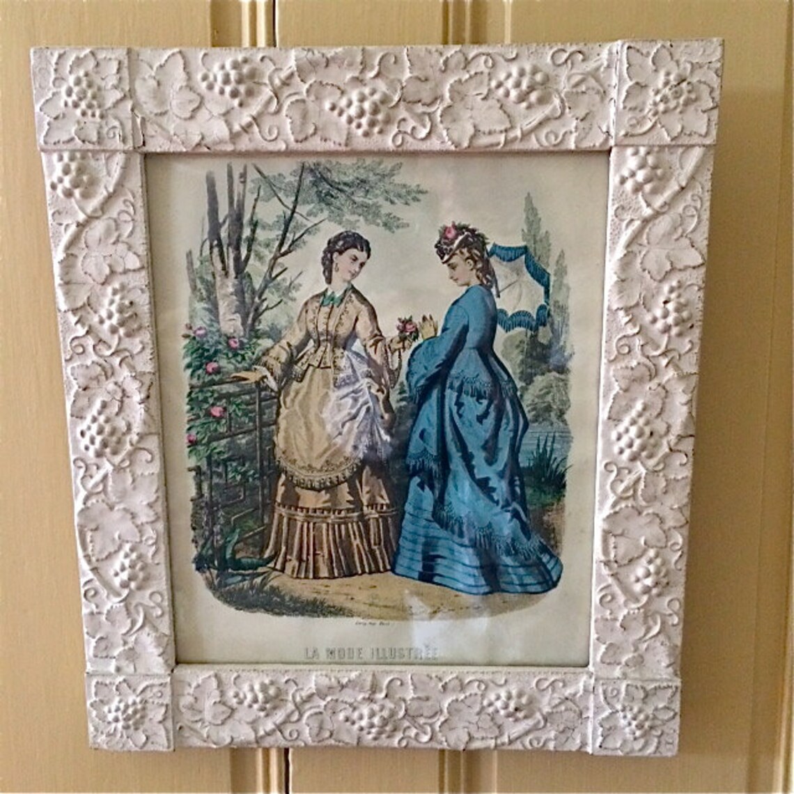 Vintage Victorian Frame With Filigree With French Fashion Print - Etsy