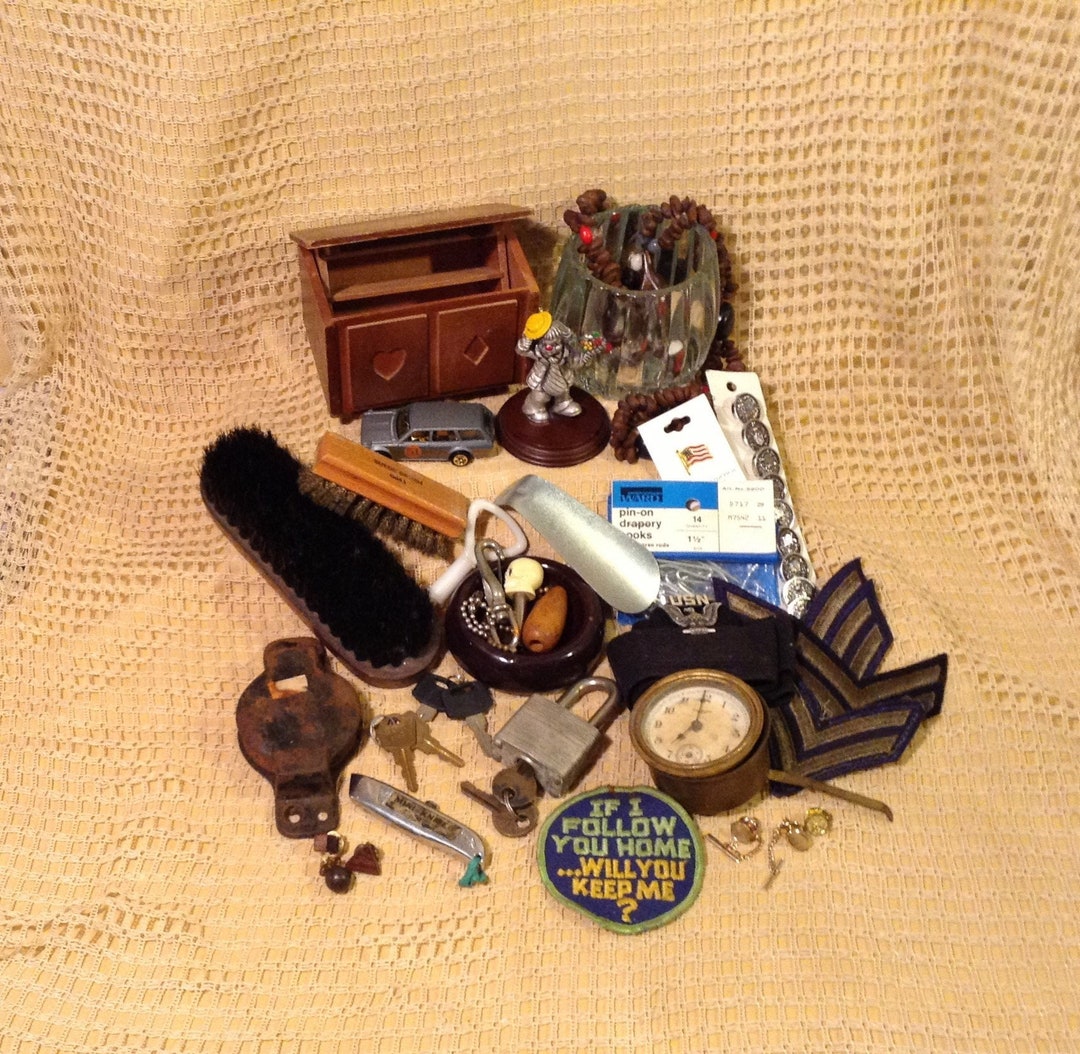 Junk Lot Y - Mens Trinkets, Tiny Treasures - Library, Office Decor - Odds and Ends, Mix ...