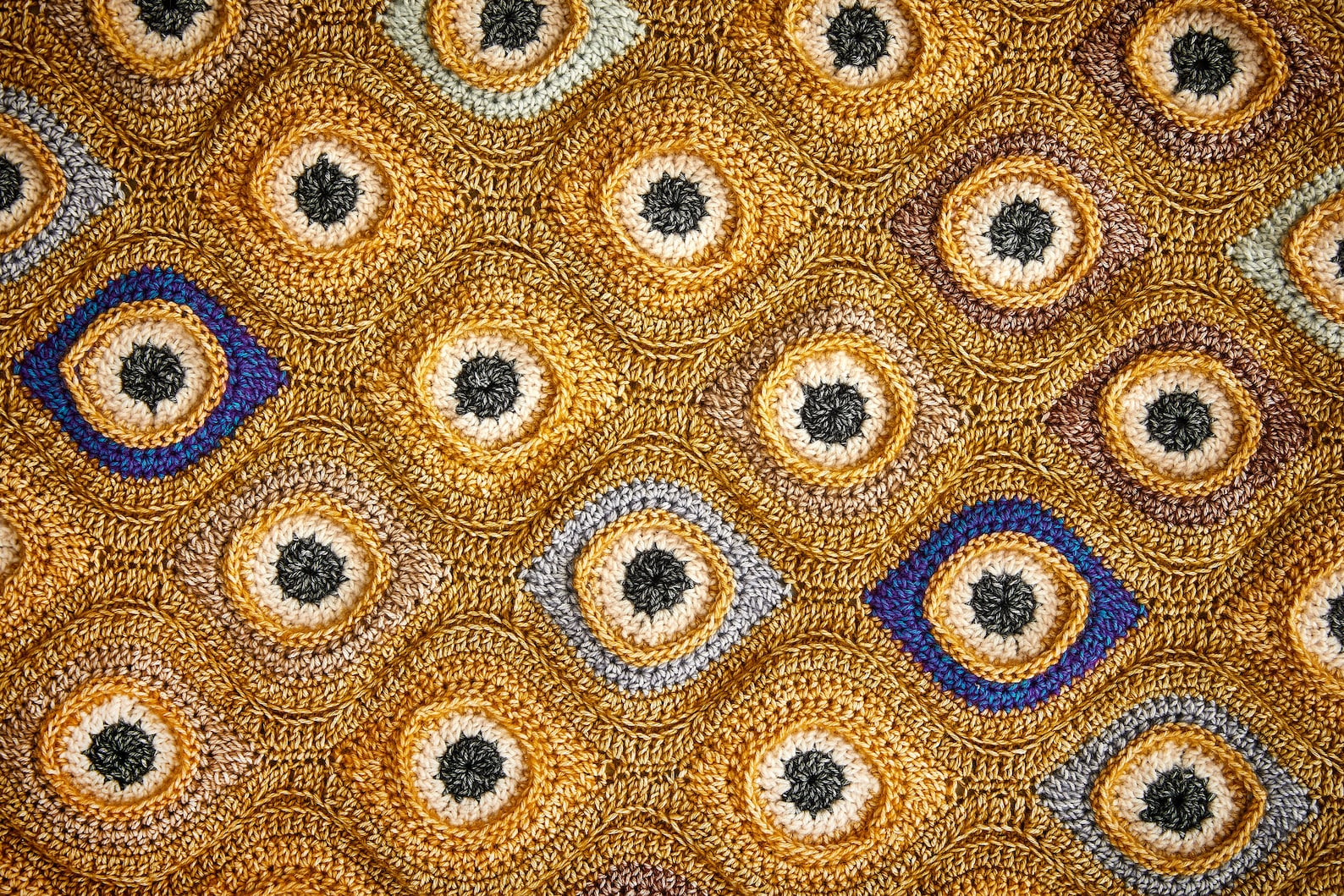 Egyptian Eye Throw Out of the Book Gallery - Crochet Pattern - Etsy