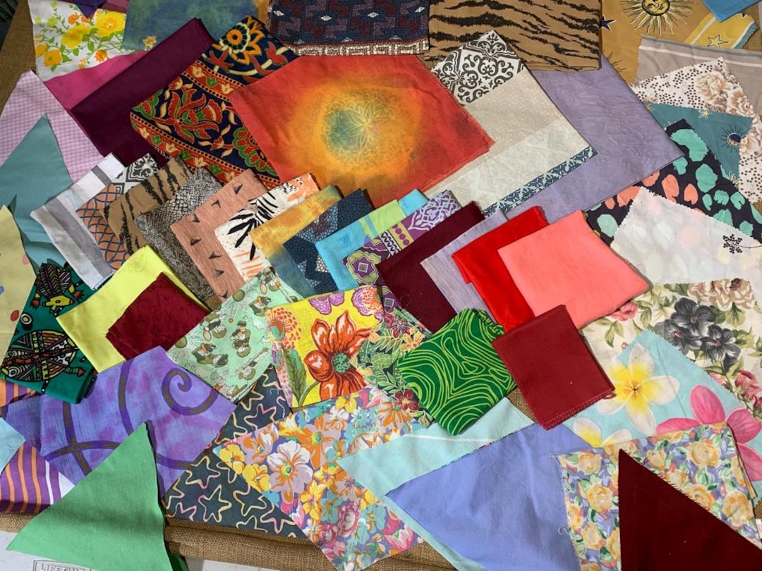 Upcycled Fabric Scrap Mystery Bundle: Retro Prints, Colorful Cotton for ...