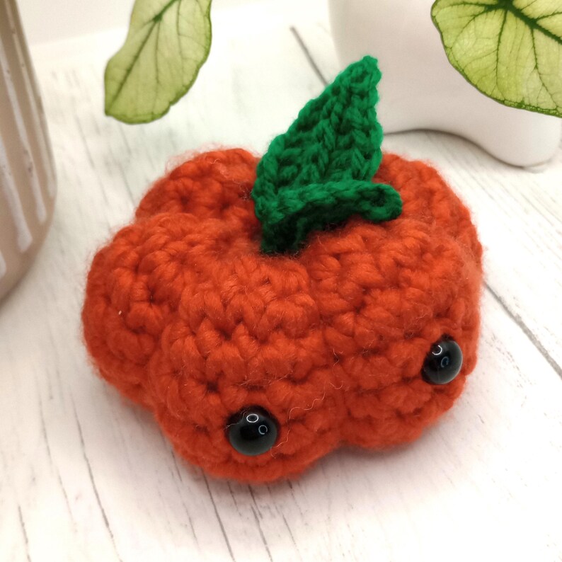 Digital Pumpkin Crochet Pattern, Downloadable Amigurumi Pumpkin Pattern ...