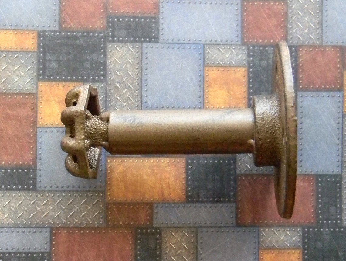 Rustic Industrial Style Pipe & Valve Post Hooks. Sturdy Welded Cast ...