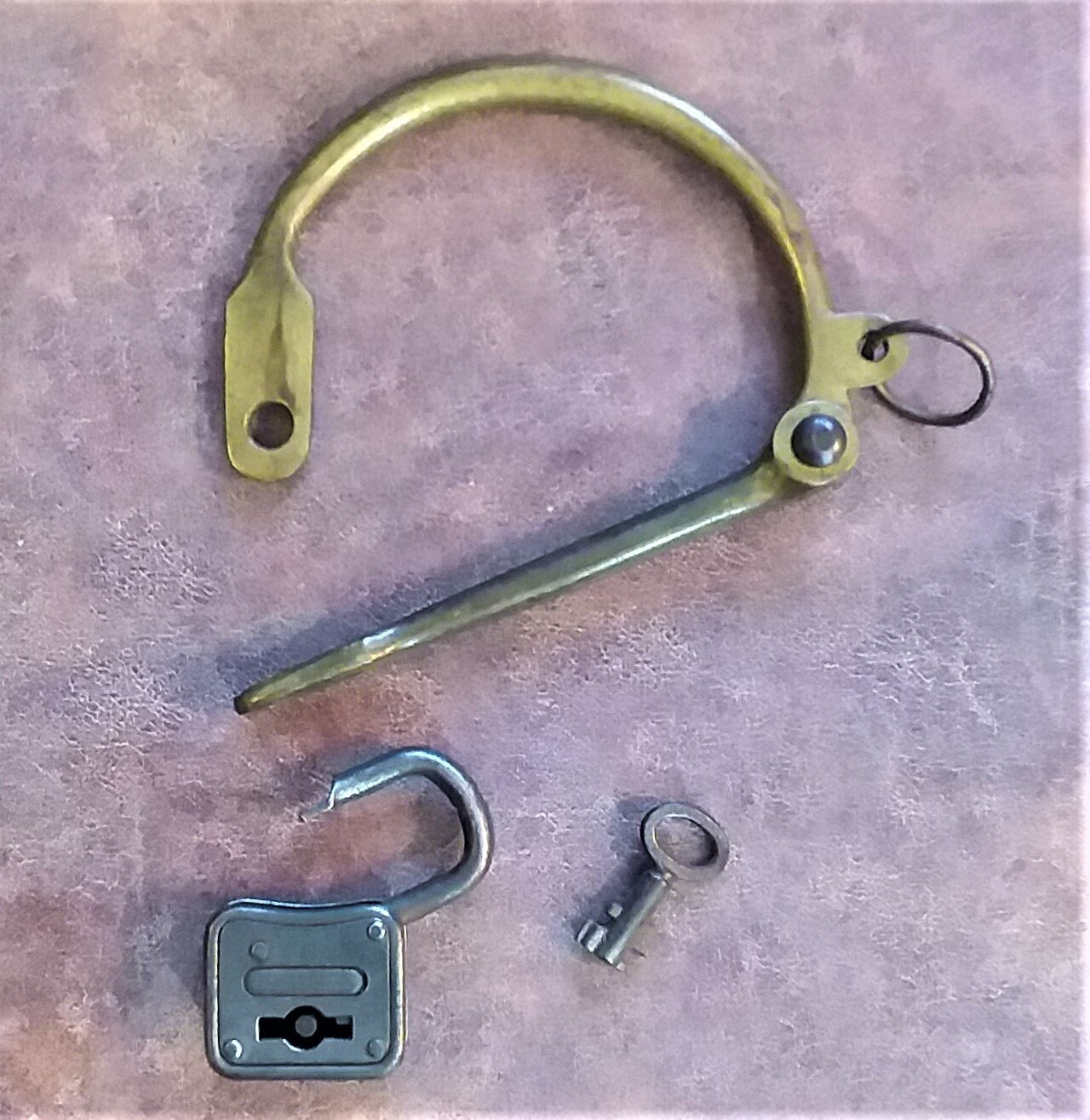 Unusual Vintage Brass Shackle and Padlock. Kit Bag Shackle or Archaic ...
