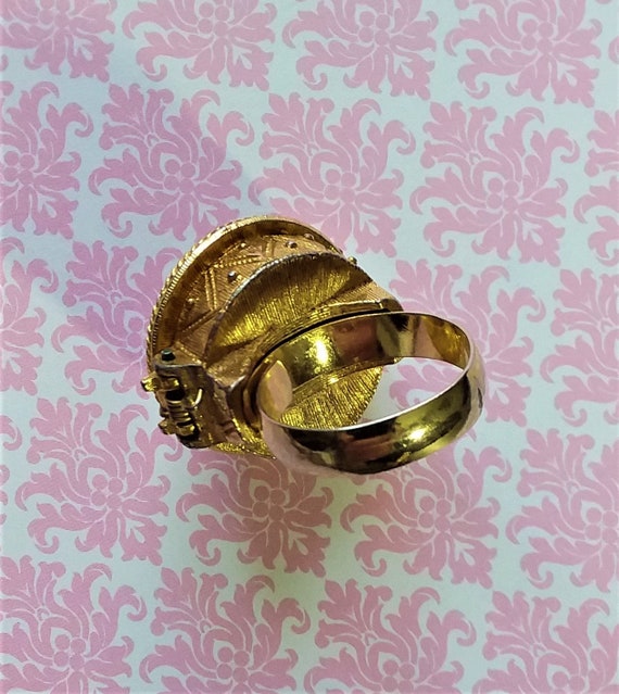 Eleganter Vintage Tribal Poison Ring Gift Faux Opal. Renaissance Stil. Goldfarbenes Finish. Verstellbare Passform. Ungewohnliche Neuheit Assassin s Ring. Etsy