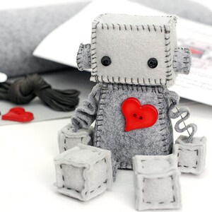 DIY Kit Felt Robot Make Your Own Robot Plush Includes Pattern and ...