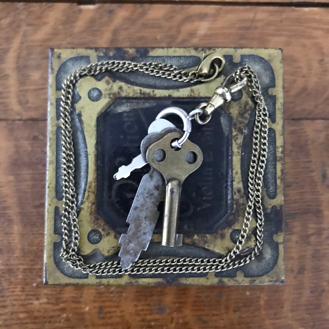 Vintage Key Collage Necklace - a MINI Mixed Metals Melange #5 - Etsy