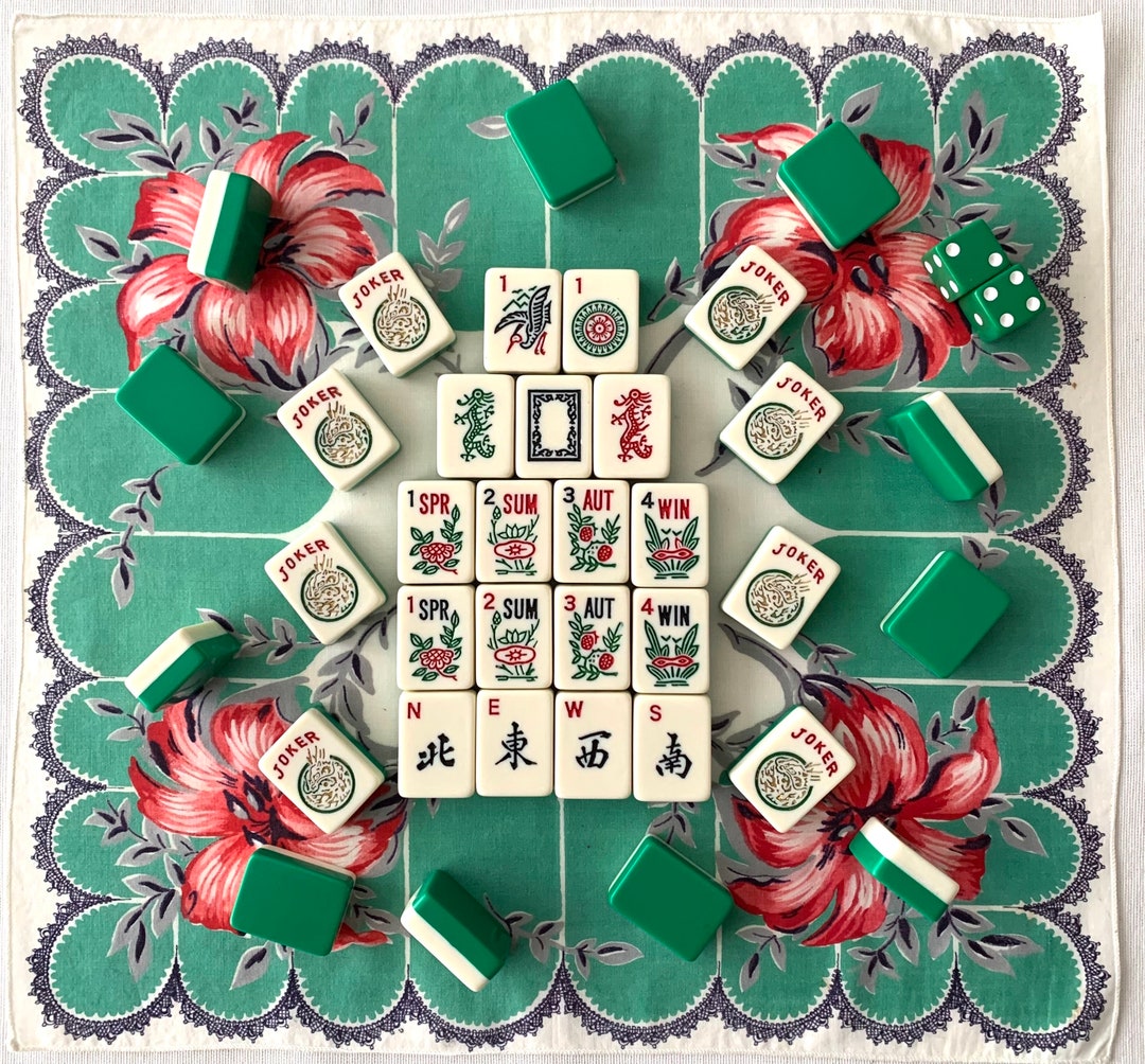Fab Vintage Two-tone GREEN Mah Jongg Set Complete W/152 Tiles, 8 Jokers ...