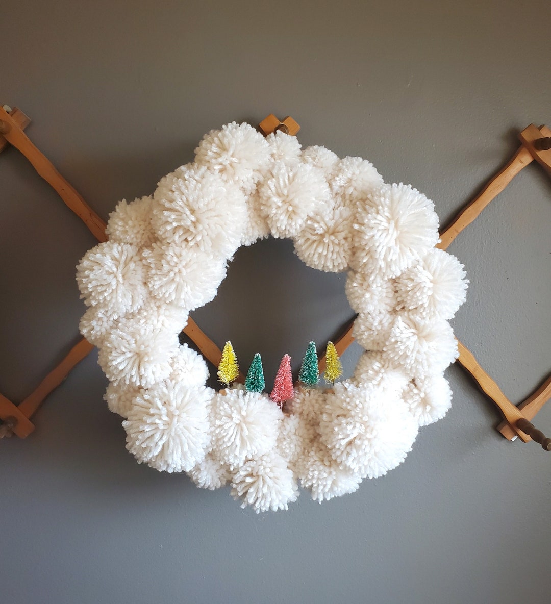 Handmade Pom Pom Winter Wreath, Holiday Tree Wreath, Yarn Christmas ...
