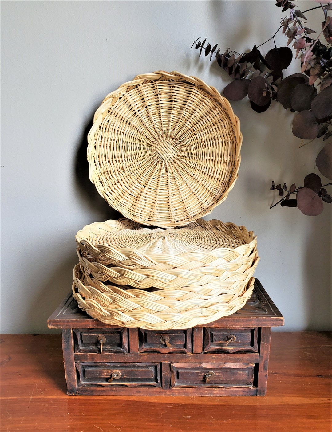 Vintage Flat Woven Basket Set, Set of 6 Woven Chargers, Basket Wall ...