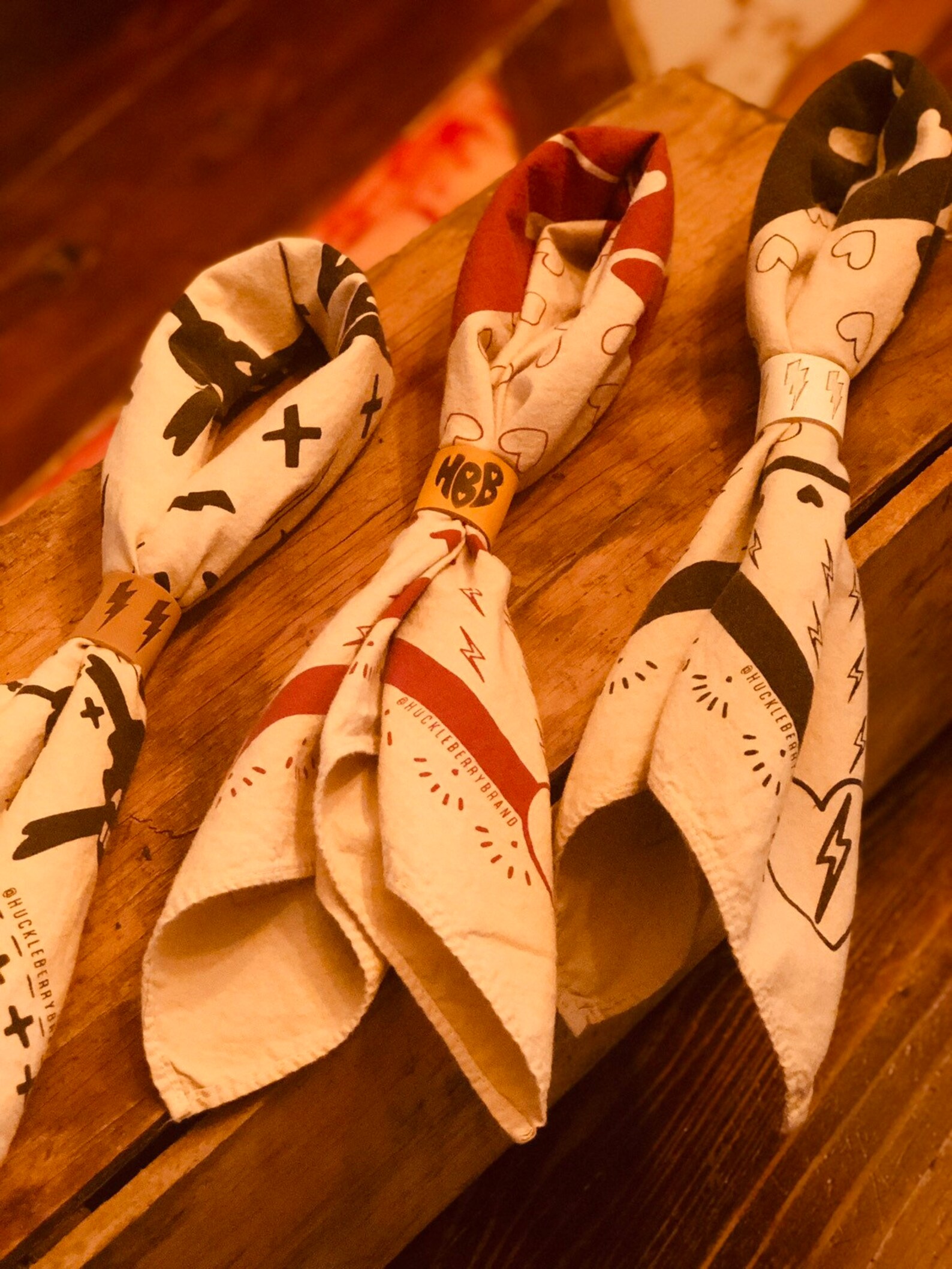 BOLT BANDANA SLIDE - Etsy