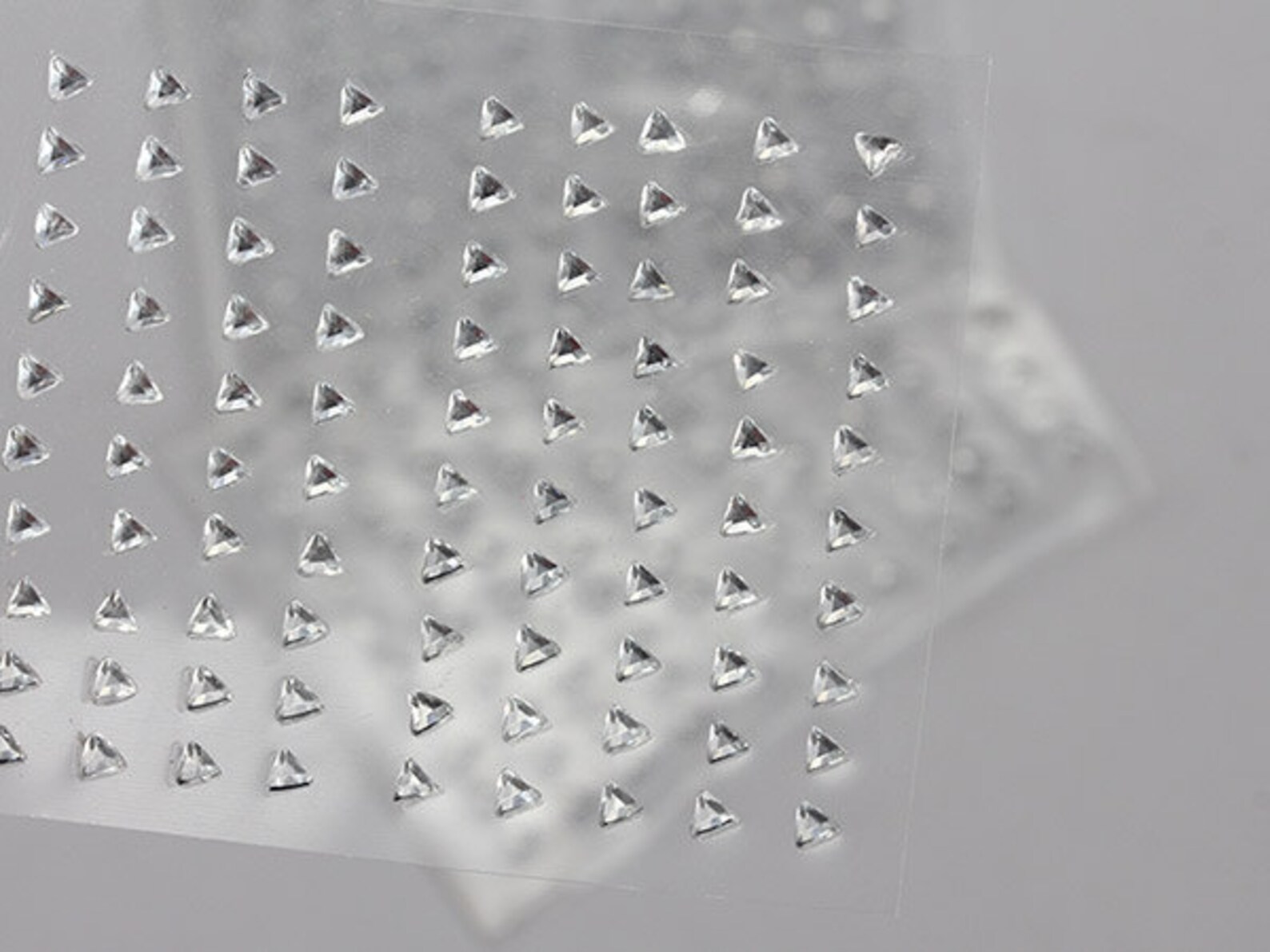 500 PCS Crystal Clear Acrylic Stick on Triangle Rhinestones Self ...