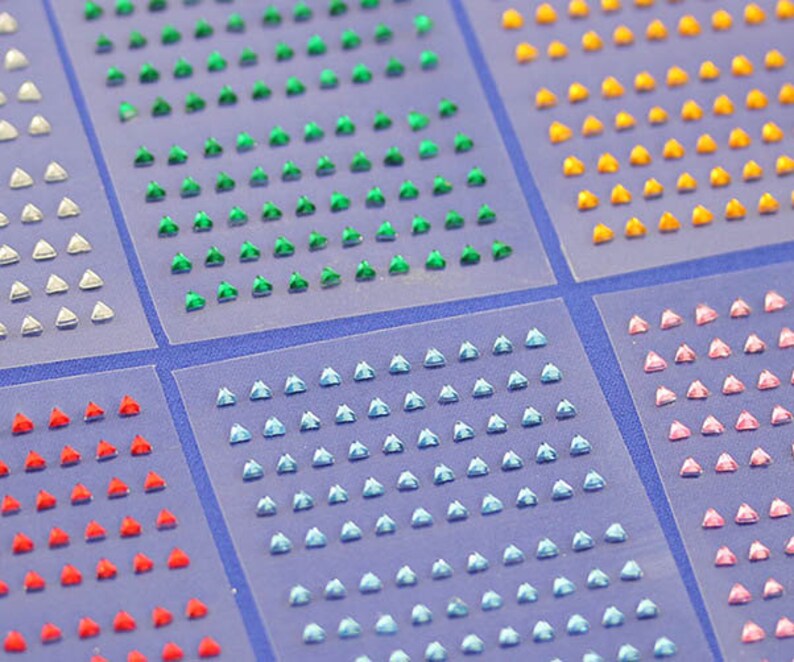 500 PCS Crystal Clear Acrylic Stick on Triangle Rhinestones Self ...
