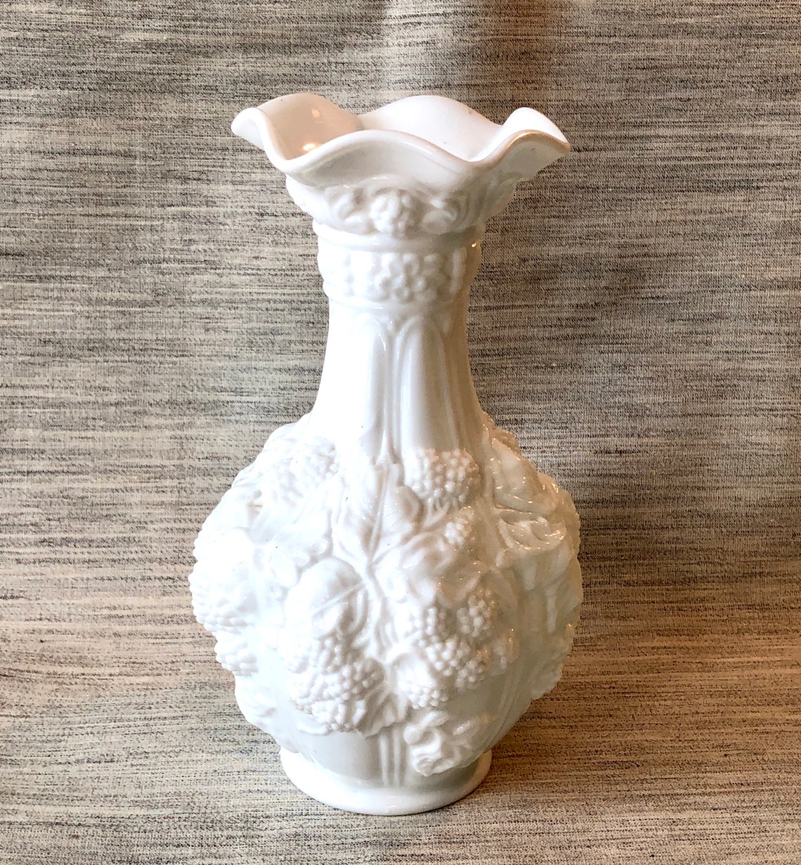 Vintage Milk Glass Blackberry/ Loganberry Vase - Etsy