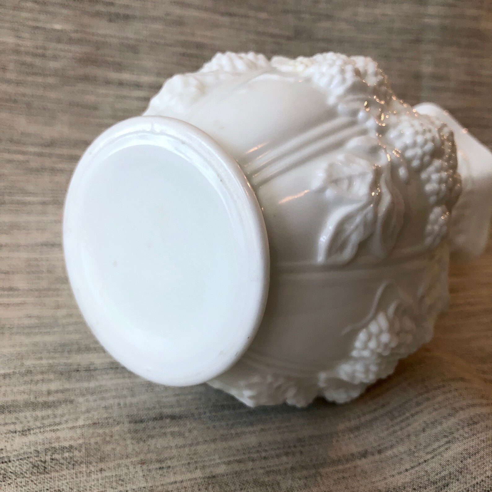 Vintage Milk Glass Blackberry/ Loganberry Vase - Etsy