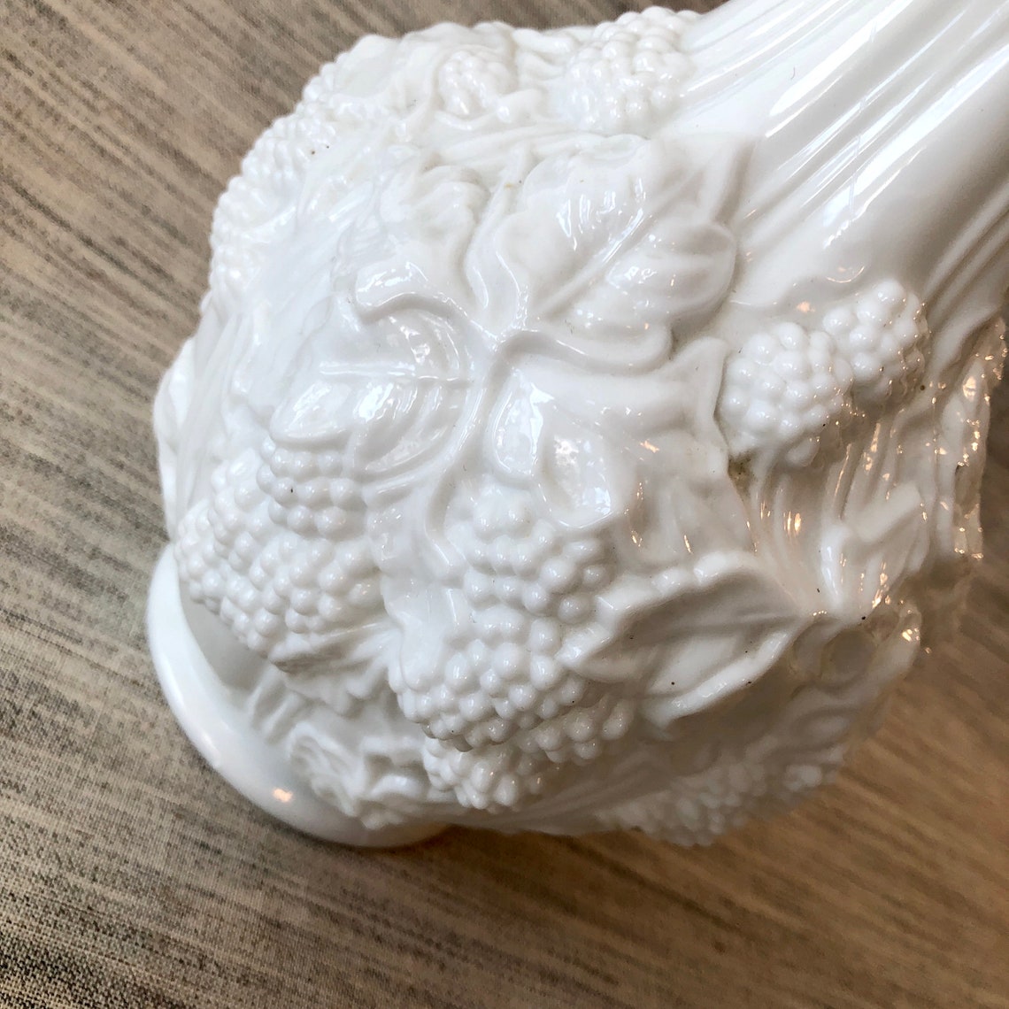Vintage Milk Glass Blackberry/ Loganberry Vase - Etsy