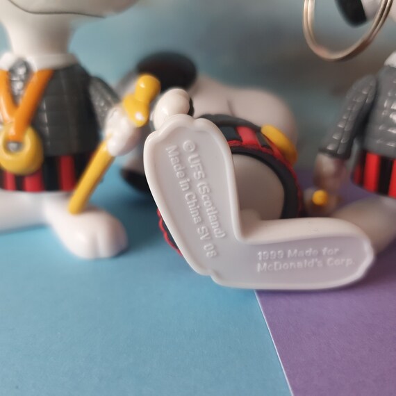 Vintage Snoopy Scotland - Toys World Outfits McDonald… - Gem