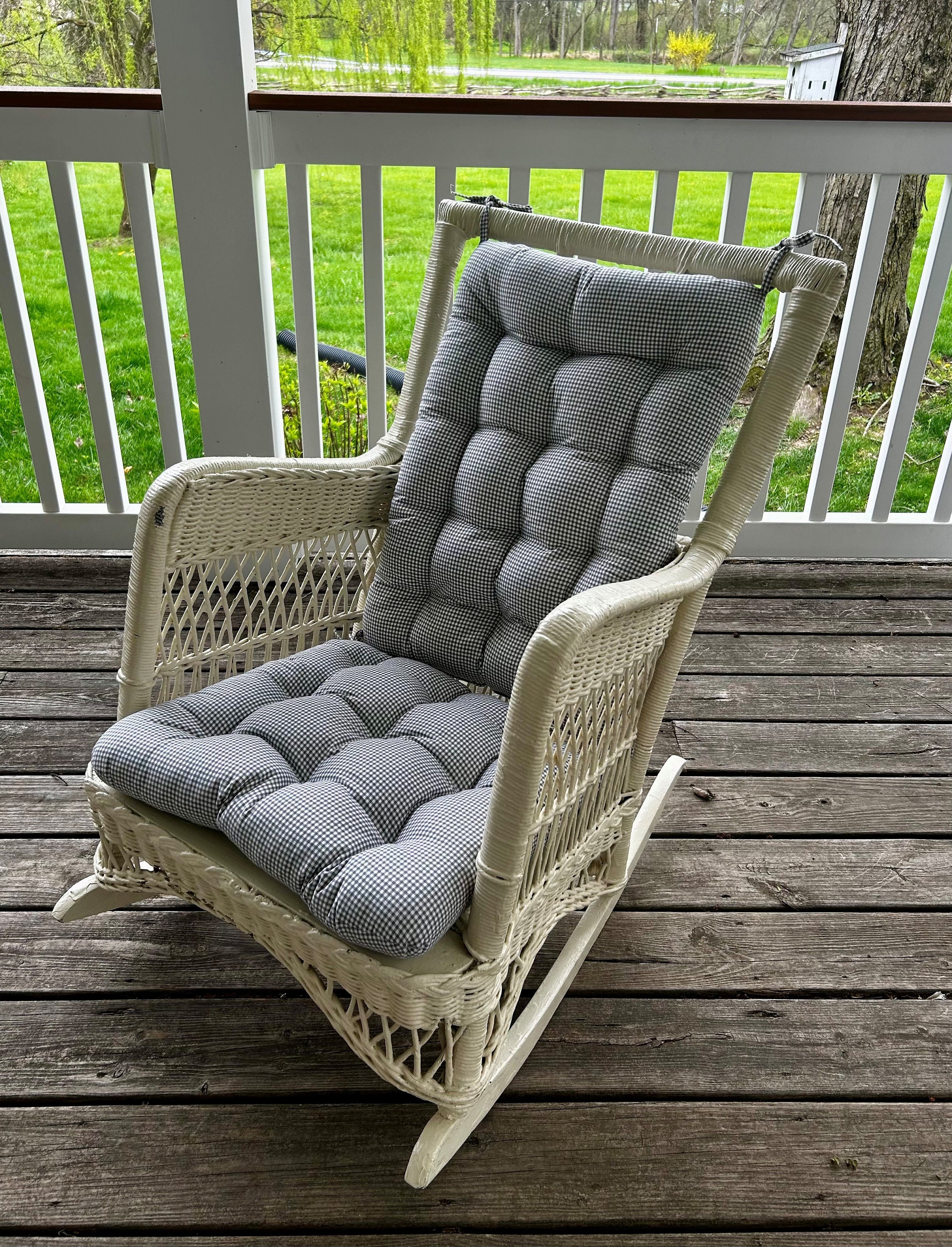 Lexington casual wicker furniture store
