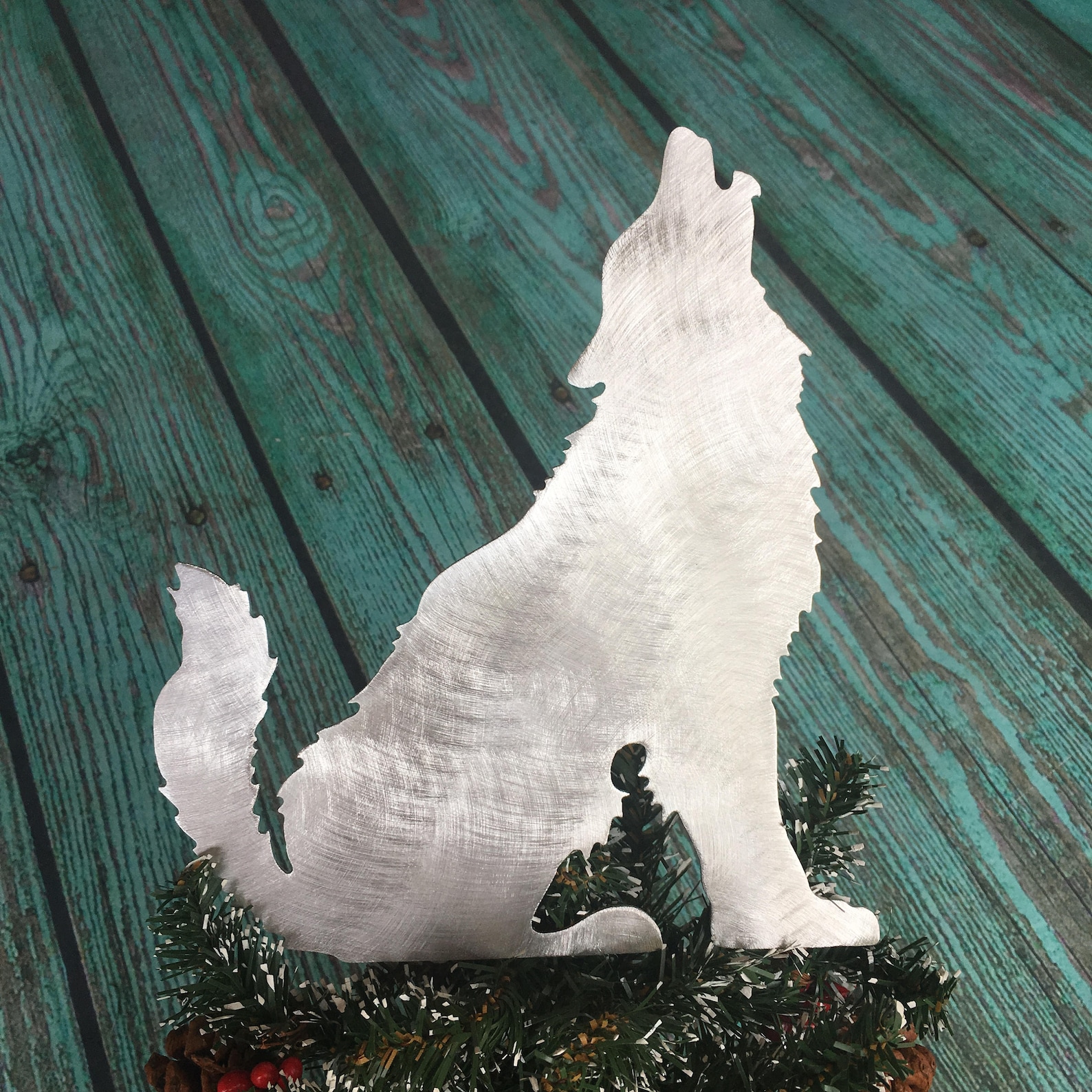Metal Wolf Tree Topper Yard Stake Shelf Art or Wall - Etsy