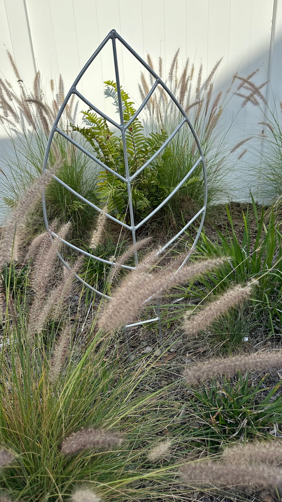 Metal Leaf Shaped Trellis, Handcrafted, Aluminum, Will Not Rust, 34 ...