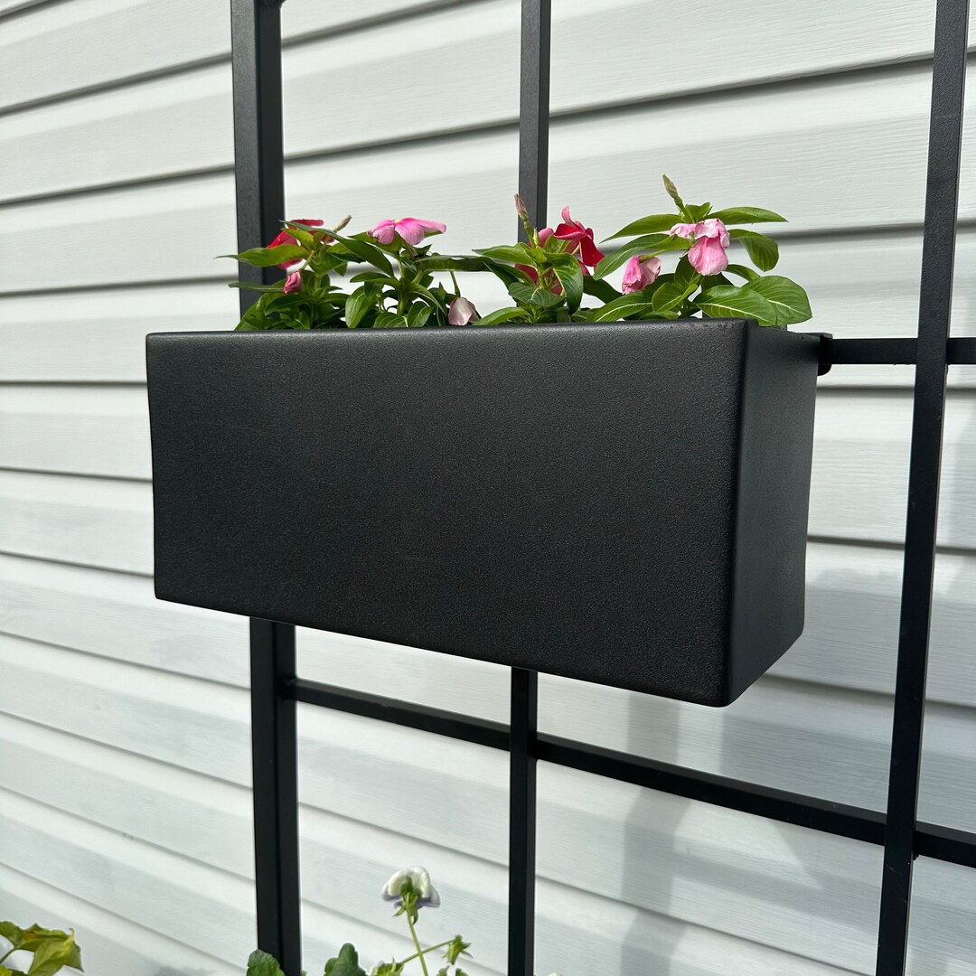 Metal Hanging Planter Boxes, Multi Size and Color, Aluminum Planter, No ...