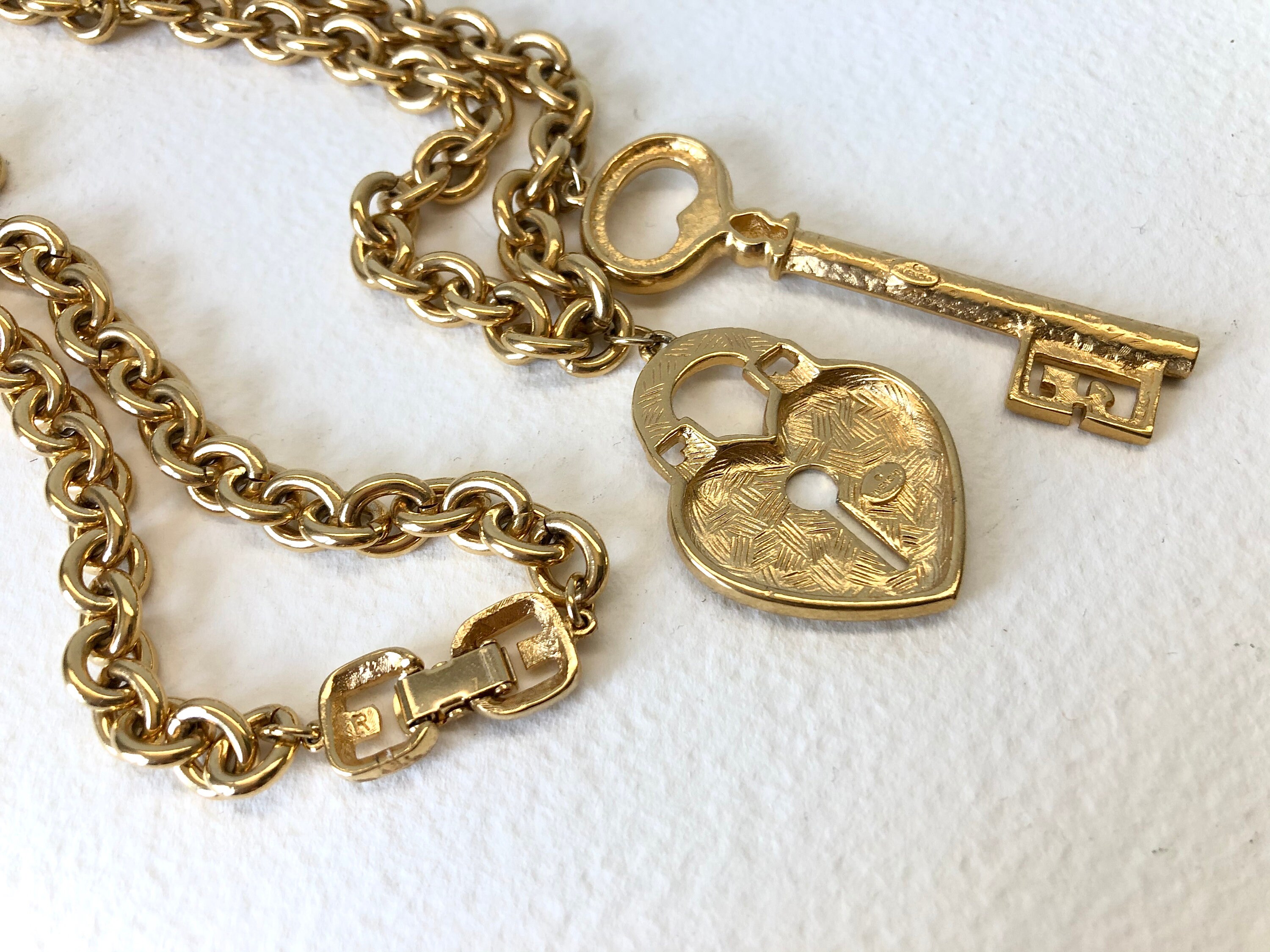 Vintage GIVENCHY Paris New York Heart & Key Chain Necklace With ...