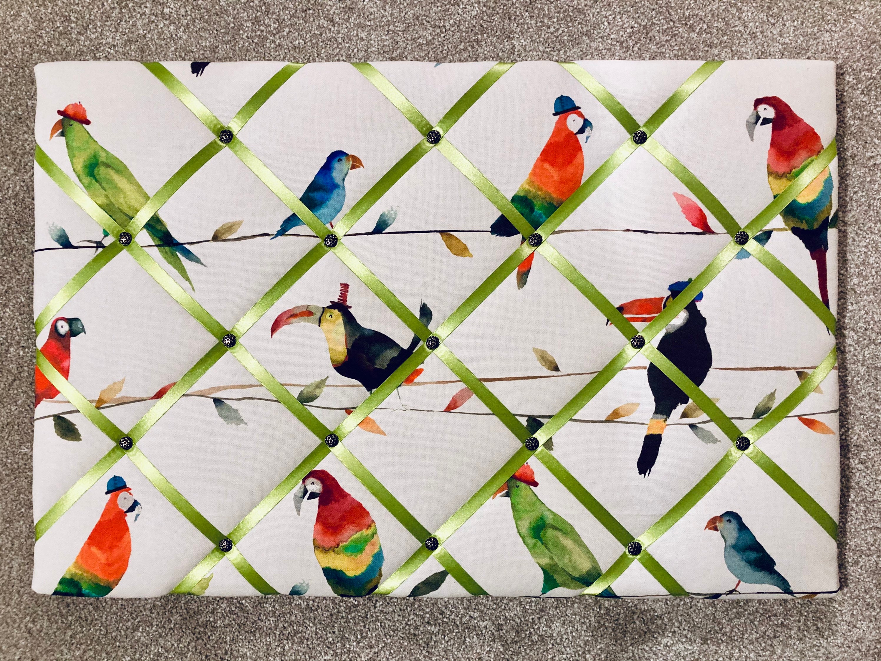 Exotic birds fabric notice board memoboard wall organiser - Etsy.de